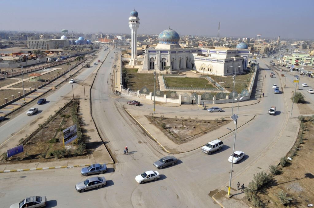 RAMADI UNDER SEIGE BY ISIS, ALLIES RECLAIM SEIZED REFINERY | East ...
