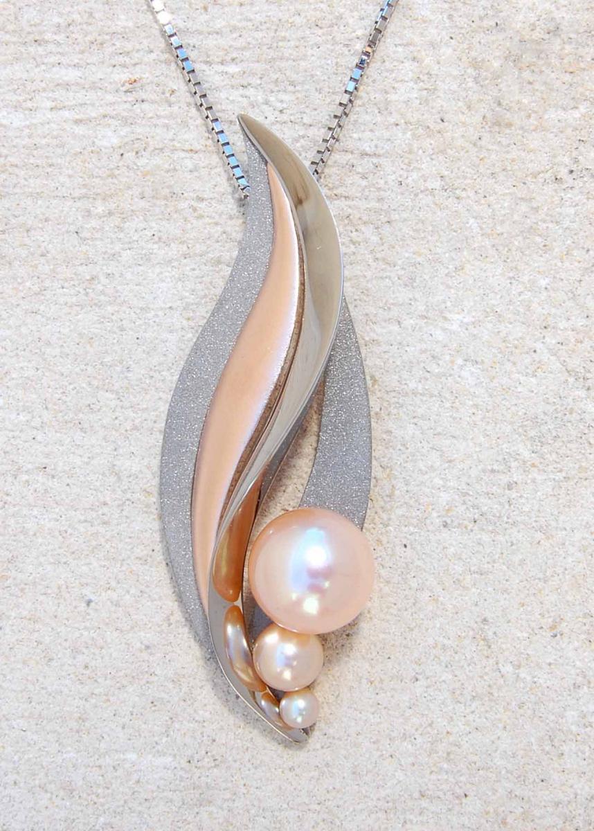 WINNER IN GOLDEN ARTISTRY JEWELRY DESIGN COMPETITION HAS CREATION ON ...